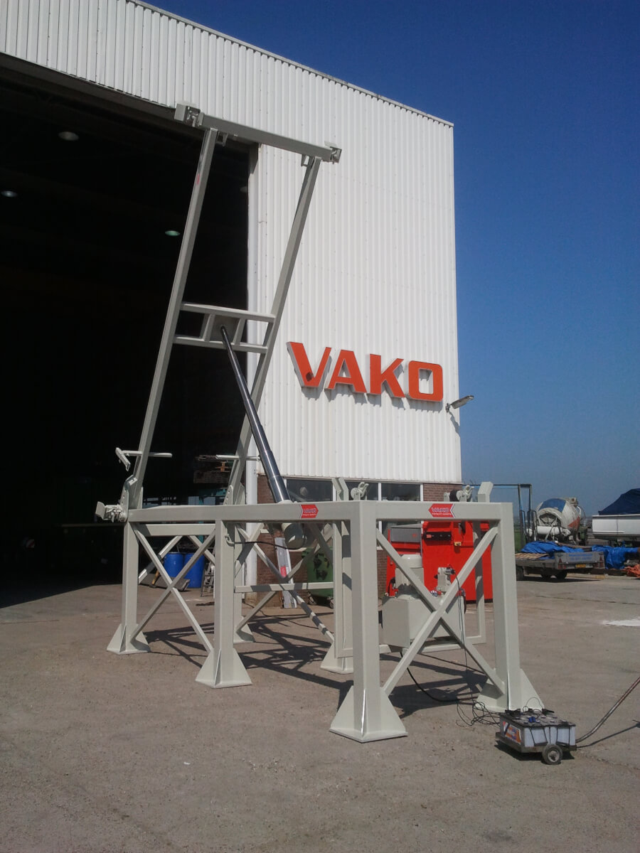 Tipping platform - VAKO Transport Systems